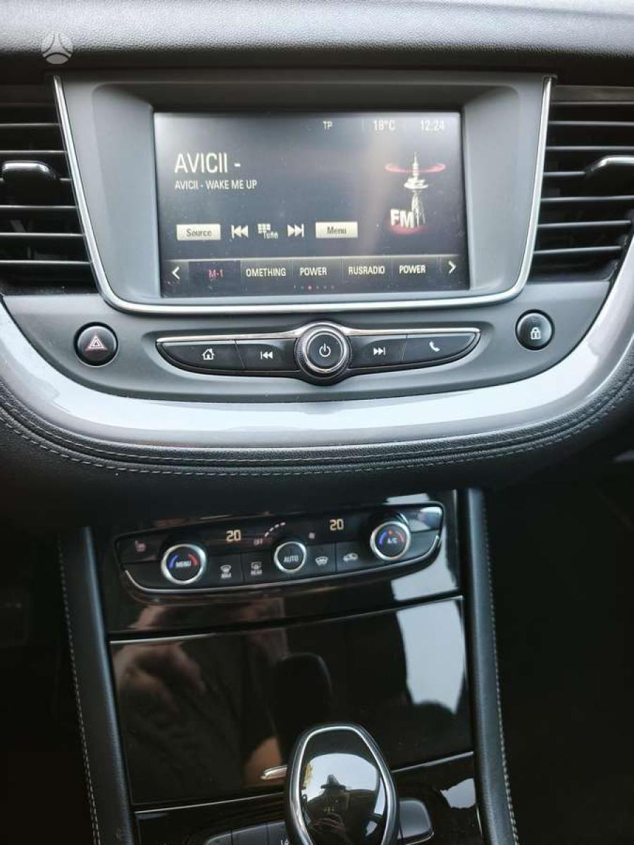 Blue Opel Grandland X 2018 in Vilnius, with an engine capacity of 1.20 L and mileage of 154 thousand km for 9400 €, photo 19 on AUTOMOTO.COM.LV