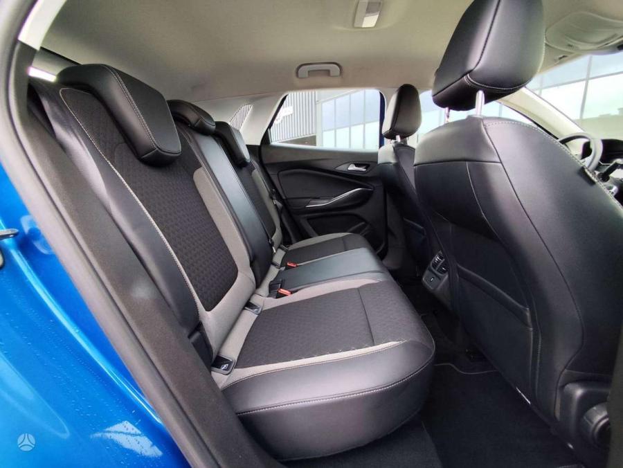 Zils Opel Grandland X 2018 Šauļi, ar dzinēja tilpumu 1.20 L un nobraukumu 191 tūkst. km par 8650 €, foto 22 vietnē AUTOMOTO.COM.LV