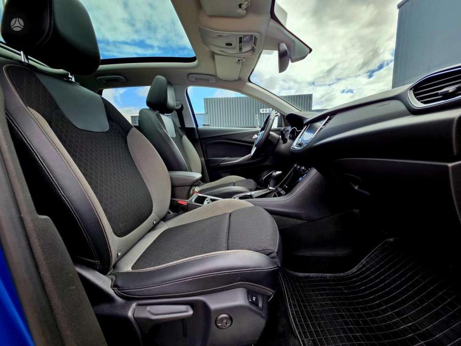 Zils Opel Grandland X 2018 Šauļi, ar dzinēja tilpumu 1.60 L un nobraukumu 215 tūkst. km par 11150 €, foto 23 vietnē AUTOMOTO.COM.LV