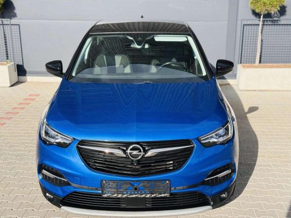 Blue Opel Grandland X 2018 in Siauliai, with an engine capacity of 1.60 L and mileage of 215 thousand km for 11150 €, photo 5 on AUTOMOTO.COM.LV