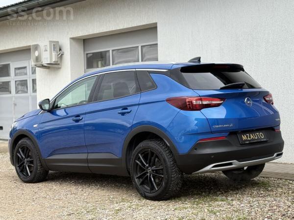Blue Opel Grandland X 2018 in Tukums, with an engine capacity of 2.00 L and mileage of 207 thousand km for 13499 €, photo 6 on AUTOMOTO.COM.LV
