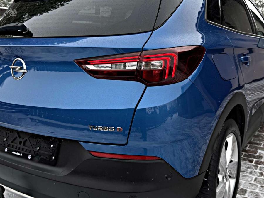 Blue Opel Grandland X 2019 in Siauliai, with an engine capacity of 2.00 L and mileage of 296 thousand km for 11550 €, photo 11 on AUTOMOTO.COM.LV