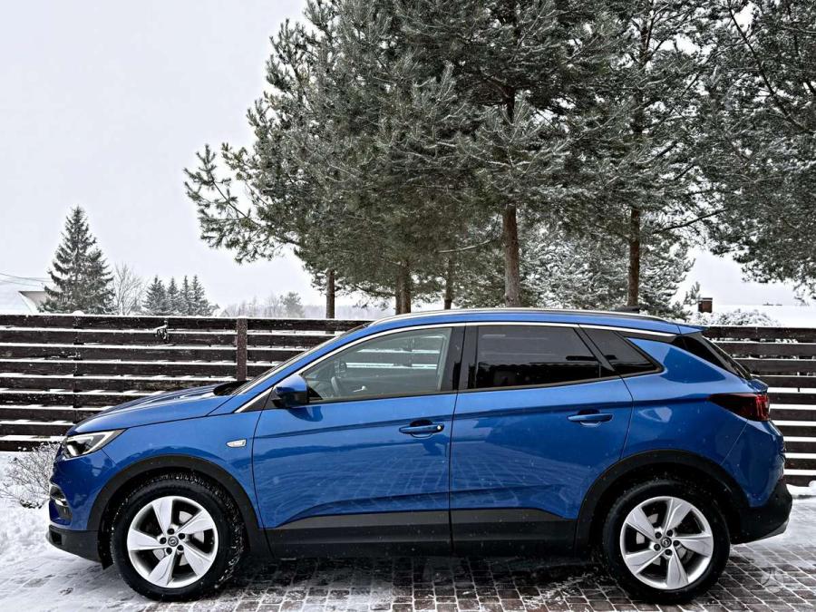 Blue Opel Grandland X 2019 in Siauliai, with an engine capacity of 2.00 L and mileage of 296 thousand km for 11550 €, photo 13 on AUTOMOTO.COM.LV