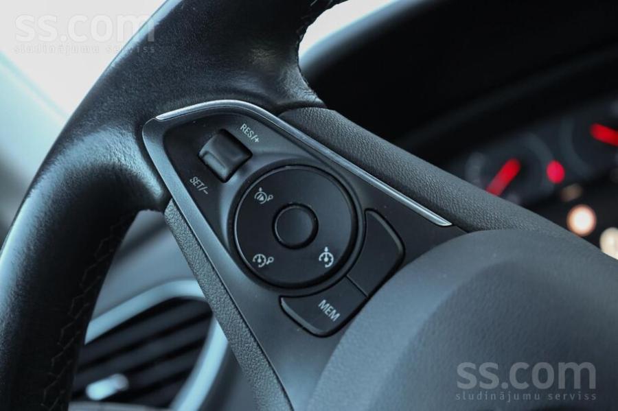 Zils Opel Grandland X 2019 Rīga, ar dzinēja tilpumu 1.50 L un nobraukumu 0 tūkst. km par 10995 €, foto 19 vietnē AUTOMOTO.COM.LV