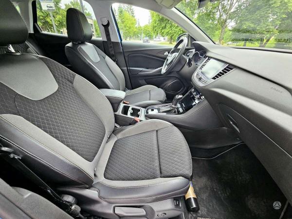 Синий Опель Grandland X 2019 в Таураге, объемом двигателя 2.00 л и пробегом 205 тыс. км за 11800 €, фото 10 на AUTOMOTO.COM.LV