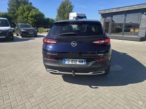Blue Opel Grandland X 2019 in Taurage, with an engine capacity of 1.20 L and mileage of 103 thousand km for 9900 €, photo 6 on AUTOMOTO.COM.LV