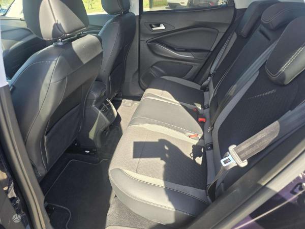 Blue Opel Grandland X 2019 in Taurage, with an engine capacity of 1.20 L and mileage of 103 thousand km for 9900 €, photo 7 on AUTOMOTO.COM.LV