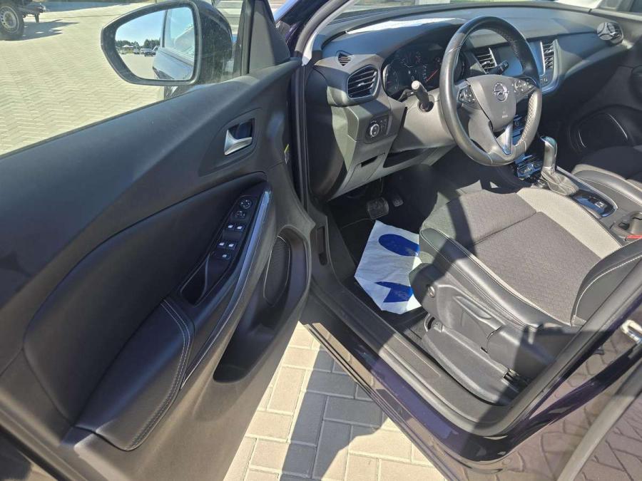 Blue Opel Grandland X 2019 in Taurage, with an engine capacity of 1.20 L and mileage of 103 thousand km for 9900 €, photo 9 on AUTOMOTO.COM.LV