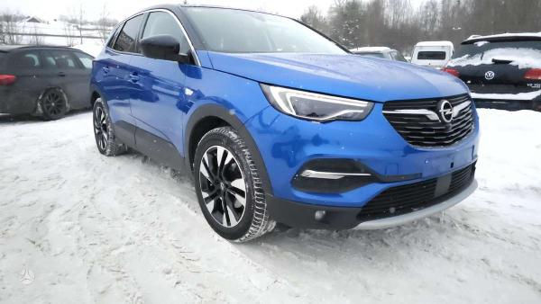 Blue Opel Grandland X 2020 in Utena, with an engine capacity of 1.50 L and mileage of 200 thousand km for 10950 €, photo 4 on AUTOMOTO.COM.LV