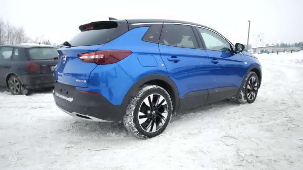 Blue Opel Grandland X 2020 in Utena, with an engine capacity of 1.50 L and mileage of 200 thousand km for 10950 €, photo 8 on AUTOMOTO.COM.LV