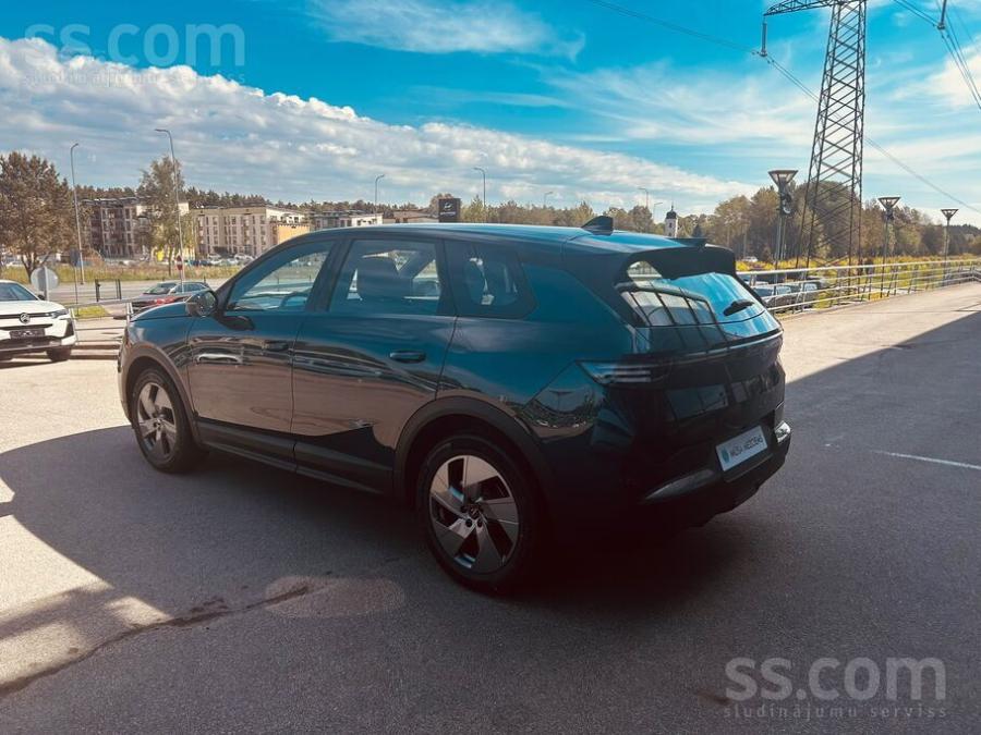 Blue Opel Grandland X 2026 in Riga, with an engine capacity of 1.20 L and mileage of 10 thousand km for 30880 €, photo 7 on AUTOMOTO.COM.LV