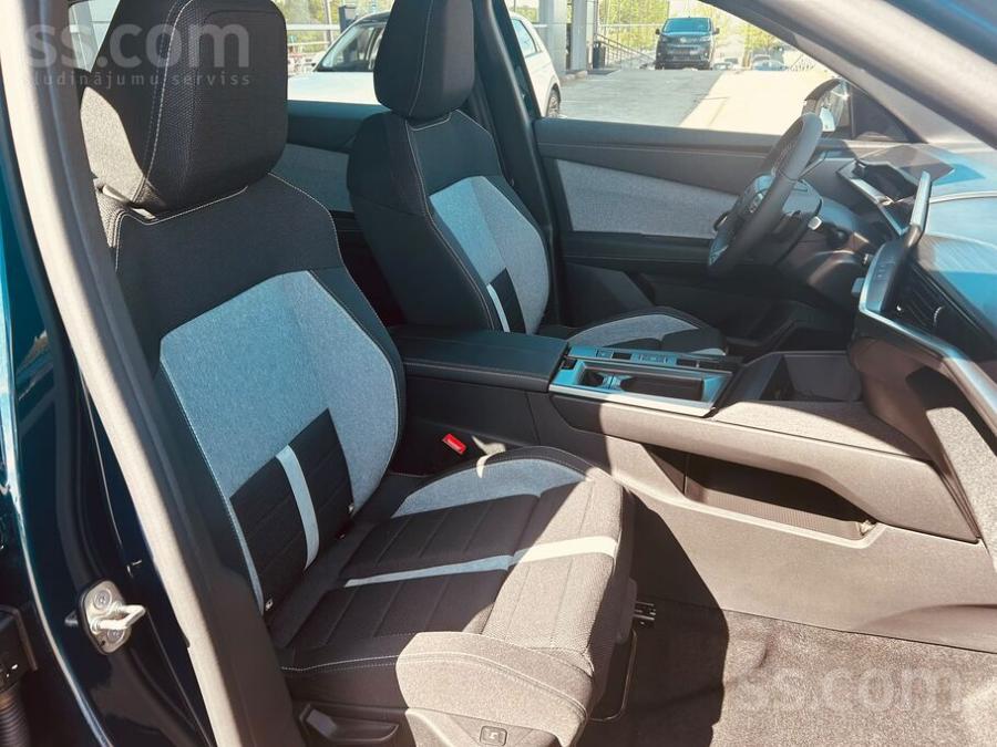Blue Opel Grandland X 2026 in Riga, with an engine capacity of 1.20 L and mileage of 10 thousand km for 30880 €, photo 12 on AUTOMOTO.COM.LV