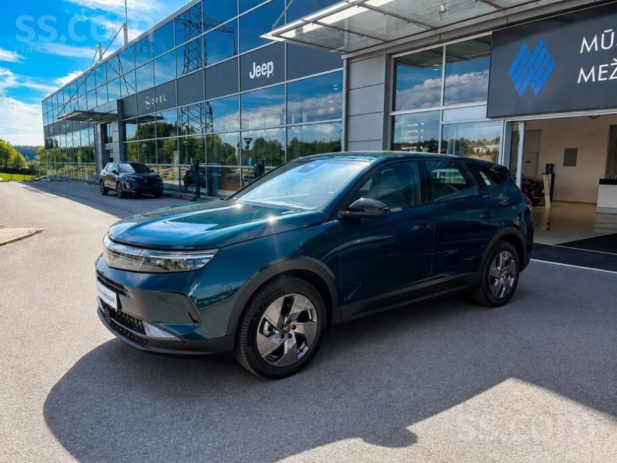 Синий Опель Grandland X 2026 в Рига, объемом двигателя 1.20 л и пробегом 100 тыс. км за 30880 €, фото 1 на AUTOMOTO.COM.LV