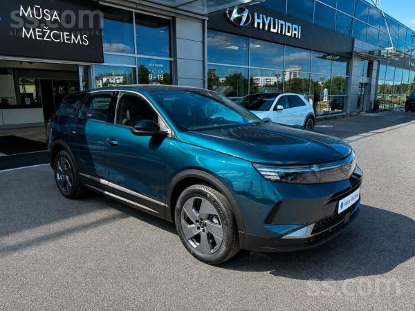 Синий Опель Grandland X 2026 в Рига, объемом двигателя 1.20 л и пробегом 100 тыс. км за 30880 €, фото 4 на AUTOMOTO.COM.LV