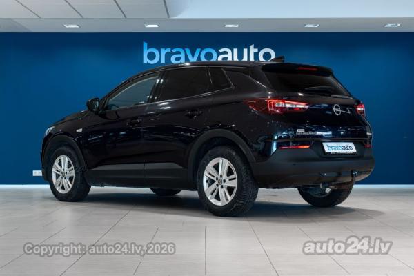 Blue Opel Grandland X 2018 in Tallinn, with an engine capacity of 1.56 L and mileage of 158 thousand km for 11490 €, photo 4 on AUTOMOTO.COM.LV