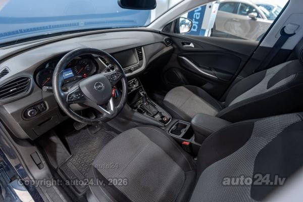 Blue Opel Grandland X 2018 in Tallinn, with an engine capacity of 1.56 L and mileage of 158 thousand km for 11490 €, photo 6 on AUTOMOTO.COM.LV