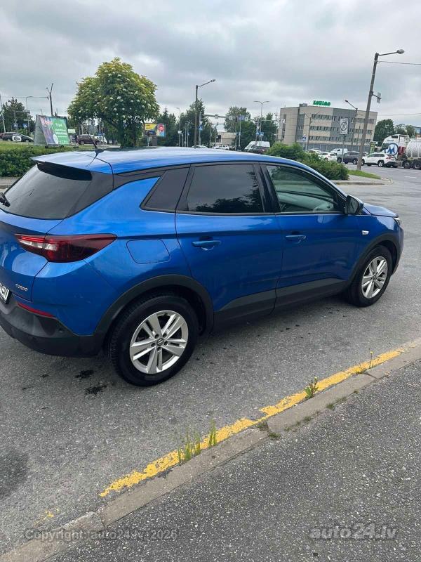 Zils Opel Grandland X 2019 Tallina, ar dzinēja tilpumu 1.20 L un nobraukumu 81 tūkst. km par 13000 €, foto 3 vietnē AUTOMOTO.COM.LV