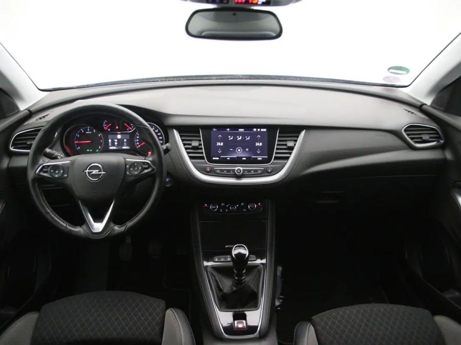 Opel Grandland X 2018 in Vilnius, with an engine capacity of 1.20 L and mileage of 134 thousand km for 10399 €, photo 3 on AUTOMOTO.COM.LV