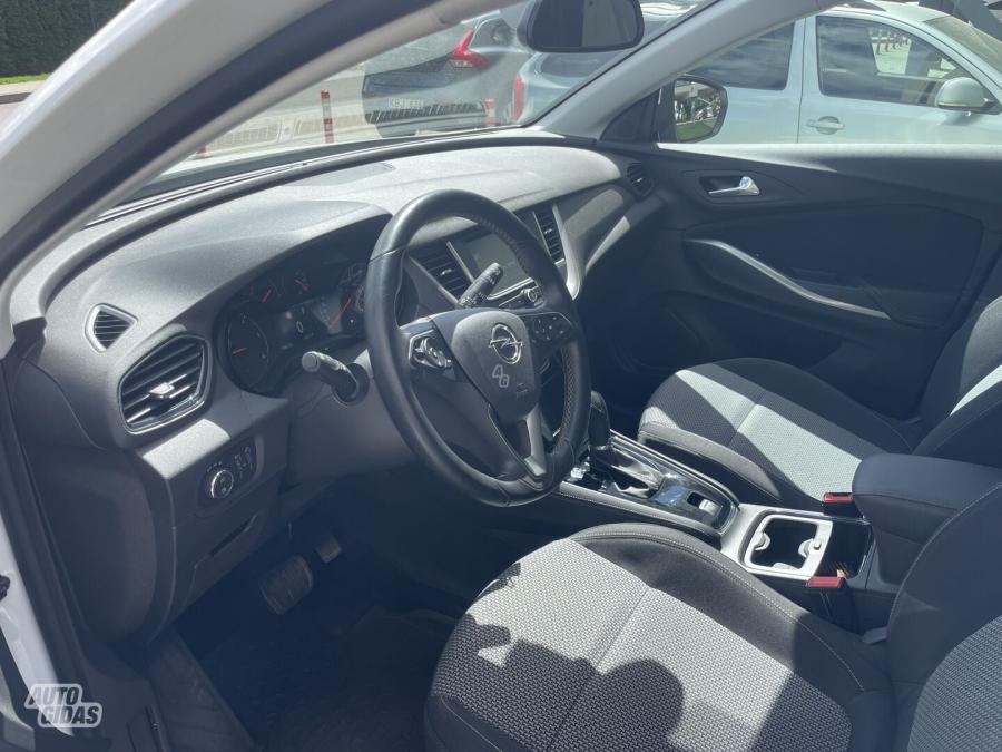 Opel Grandland X 2018 in Kaunas, with an engine capacity of 1.60 L and mileage of 196 thousand km for 10400 €, photo 9 on AUTOMOTO.COM.LV