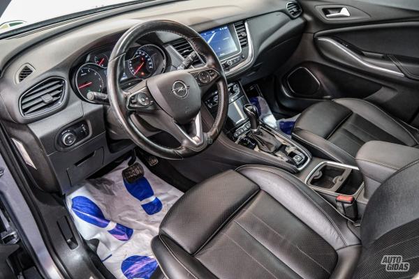 Opel Grandland X 2018 in Kaunas, with an engine capacity of 1.20 L and mileage of 251 thousand km for 10790 €, photo 5 on AUTOMOTO.COM.LV
