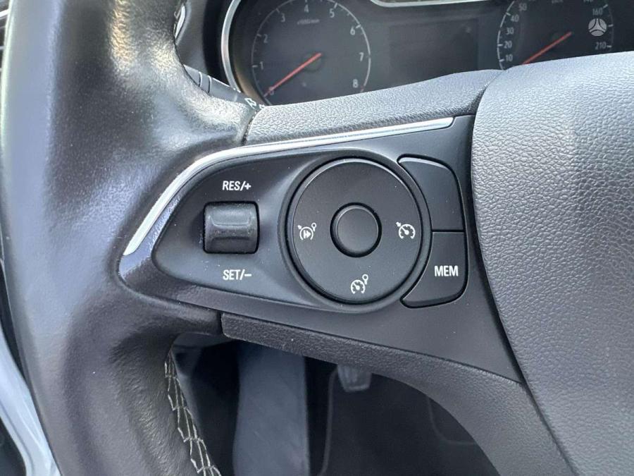 Opel Grandland X 2018 in Klaipeda, with an engine capacity of 1.20 L and mileage of 138 thousand km for 11900 €, photo 14 on AUTOMOTO.COM.LV
