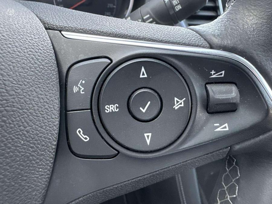 Opel Grandland X 2018 in Klaipeda, with an engine capacity of 1.20 L and mileage of 138 thousand km for 11900 €, photo 15 on AUTOMOTO.COM.LV