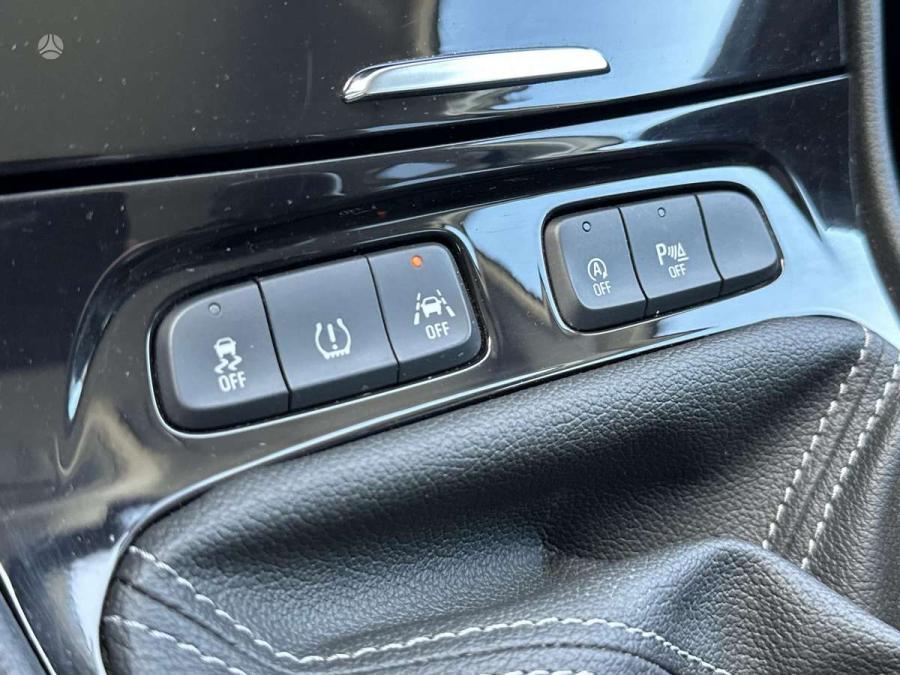 Opel Grandland X 2018 in Klaipeda, with an engine capacity of 1.20 L and mileage of 138 thousand km for 11900 €, photo 19 on AUTOMOTO.COM.LV