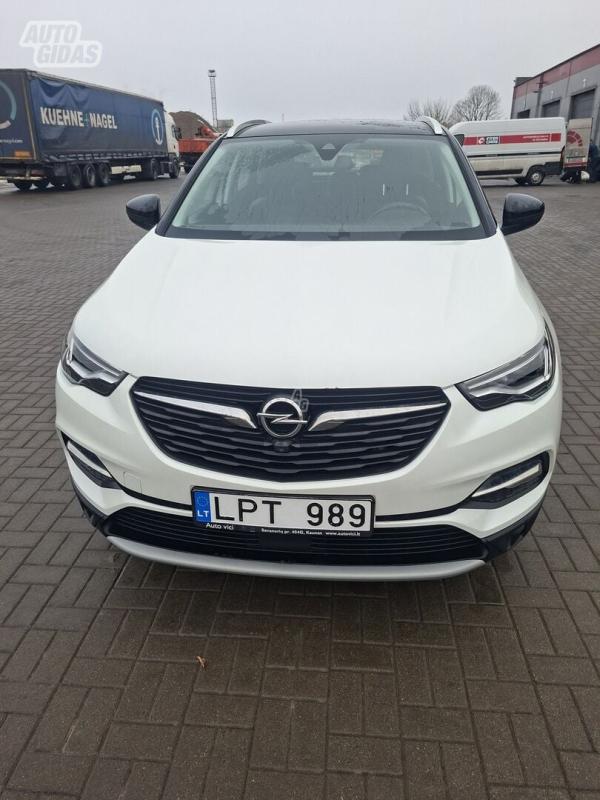 Opel Grandland X 2020 in Taurage, with an engine capacity of 1.60 L and mileage of 139 thousand km for 13900 €, photo 5 on AUTOMOTO.COM.LV