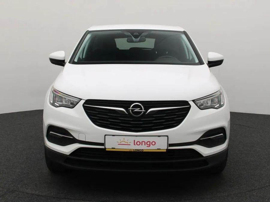 Opel Grandland X 2020 in Vilnius, with an engine capacity of 1.20 L and mileage of 101 thousand km for 12799 €, photo 3 on AUTOMOTO.COM.LV