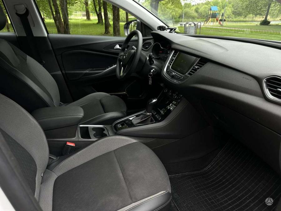 Opel Grandland X 2021 in Taurage, with an engine capacity of 1.50 L and mileage of 164 thousand km for 9900 €, photo 15 on AUTOMOTO.COM.LV