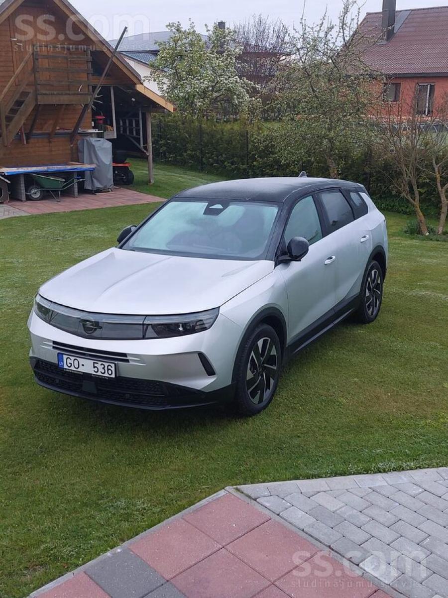 Opel Grandland X 2025 in Limbazi, with an engine capacity of 1.20 L and mileage of 6 thousand km for 31300 €, photo 4 on AUTOMOTO.COM.LV