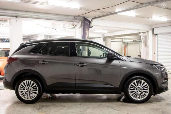 Pelēks Opel Grandland X 2017 Šauļi, ar dzinēja tilpumu 1.20 L un nobraukumu 104 tūkst. km par 12500 €, foto 3 vietnē AUTOMOTO.COM.LV