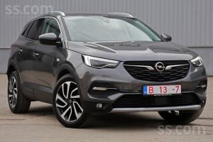 Grey Opel Grandland X 2017 in Tukums, with an engine capacity of 1.60 L and mileage of 200 thousand km for 10900 €, photo  on AUTOMOTO.COM.LV