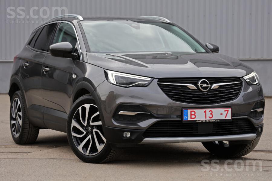 Grey Opel Grandland X 2017 in Tukums, with an engine capacity of 1.60 L and mileage of 200 thousand km for 10900 €, photo 1 on AUTOMOTO.COM.LV