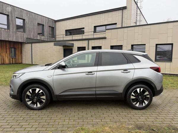 Grey Opel Grandland X 2018 in Taurage, with an engine capacity of 1.20 L and mileage of 148 thousand km for 10200 €, photo 4 on AUTOMOTO.COM.LV