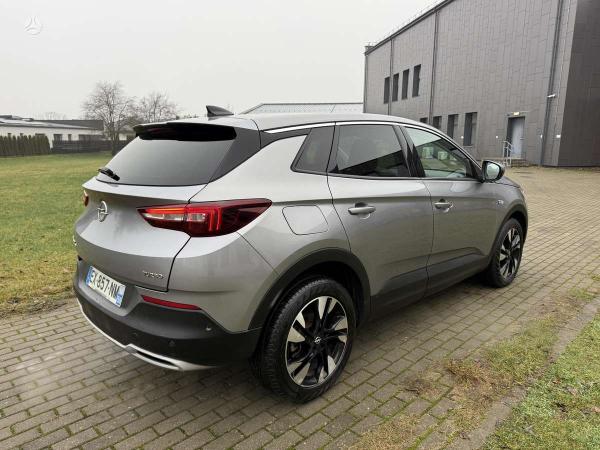 Grey Opel Grandland X 2018 in Taurage, with an engine capacity of 1.20 L and mileage of 148 thousand km for 10200 €, photo 10 on AUTOMOTO.COM.LV