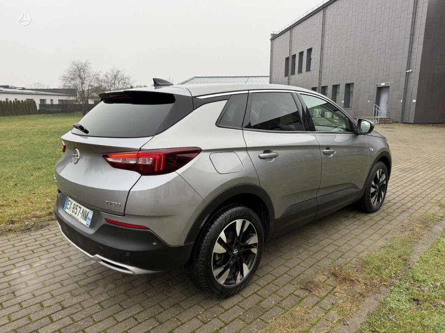 Grey Opel Grandland X 2018 in Taurage, with an engine capacity of 1.20 L and mileage of 148 thousand km for 10200 €, photo 10 on AUTOMOTO.COM.LV