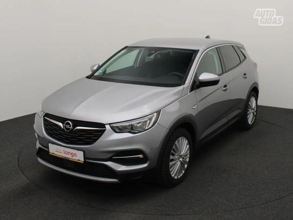 Grey Opel Grandland X 2018 in Vilnius, with an engine capacity of 1.20 L and mileage of 138 thousand km for 11299 €, photo 1 on AUTOMOTO.COM.LV