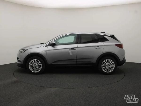 Grey Opel Grandland X 2018 in Vilnius, with an engine capacity of 1.20 L and mileage of 138 thousand km for 11299 €, photo 6 on AUTOMOTO.COM.LV
