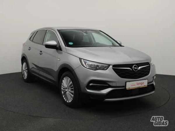 Grey Opel Grandland X 2018 in Vilnius, with an engine capacity of 1.20 L and mileage of 138 thousand km for 11299 €, photo 10 on AUTOMOTO.COM.LV
