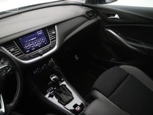 Серый Опель Grandland X 2018 в Вильнюс, объемом двигателя 1.20 л и пробегом 138 тыс. км за 11299 €, фото 22 на AUTOMOTO.COM.LV