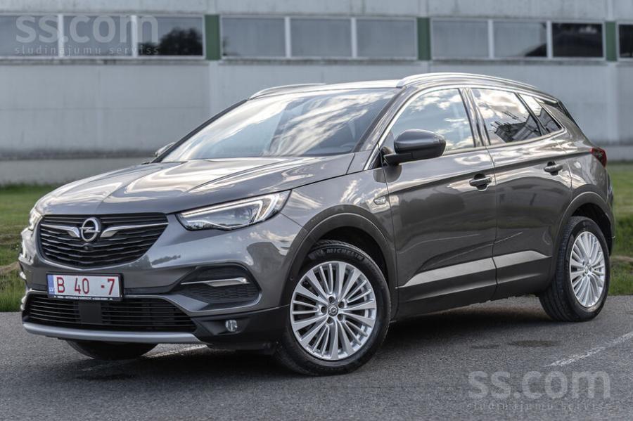 Grey Opel Grandland X 2018 in Tukums, with an engine capacity of 2.00 L and mileage of 201 thousand km for 13490 €, photo 3 on AUTOMOTO.COM.LV