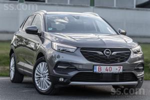 Grey Opel Grandland X 2018 in Tukums, with an engine capacity of 2.00 L and mileage of 201 thousand km for 13490 €, photo 5 on AUTOMOTO.COM.LV