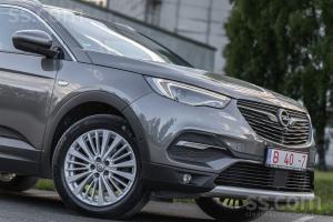 Grey Opel Grandland X 2018 in Tukums, with an engine capacity of 2.00 L and mileage of 201 thousand km for 13490 €, photo 7 on AUTOMOTO.COM.LV