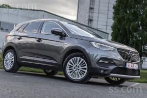 Grey Opel Grandland X 2018 in Tukums, with an engine capacity of 2.00 L and mileage of 201 thousand km for 13490 €, photo 8 on AUTOMOTO.COM.LV