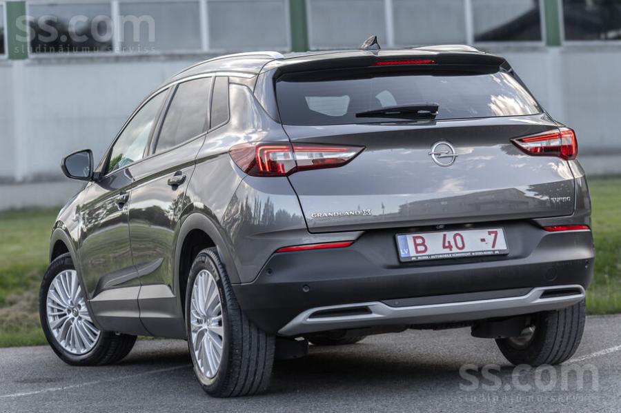 Grey Opel Grandland X 2018 in Tukums, with an engine capacity of 2.00 L and mileage of 201 thousand km for 13490 €, photo 9 on AUTOMOTO.COM.LV