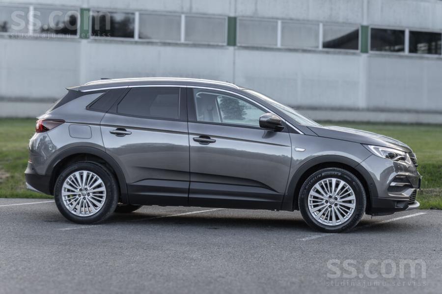 Grey Opel Grandland X 2018 in Tukums, with an engine capacity of 2.00 L and mileage of 201 thousand km for 13490 €, photo 14 on AUTOMOTO.COM.LV