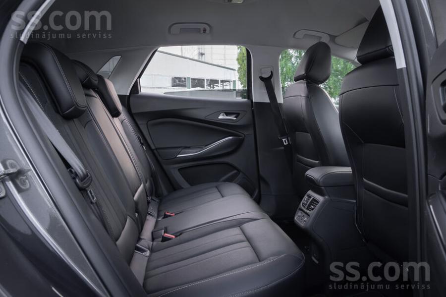Grey Opel Grandland X 2018 in Tukums, with an engine capacity of 2.00 L and mileage of 201 thousand km for 13490 €, photo 21 on AUTOMOTO.COM.LV