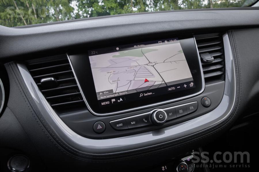 Grey Opel Grandland X 2018 in Tukums, with an engine capacity of 2.00 L and mileage of 201 thousand km for 13490 €, photo 26 on AUTOMOTO.COM.LV