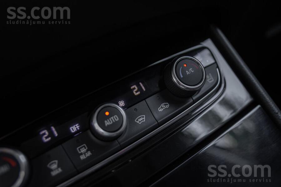 Grey Opel Grandland X 2018 in Tukums, with an engine capacity of 2.00 L and mileage of 201 thousand km for 13490 €, photo 30 on AUTOMOTO.COM.LV